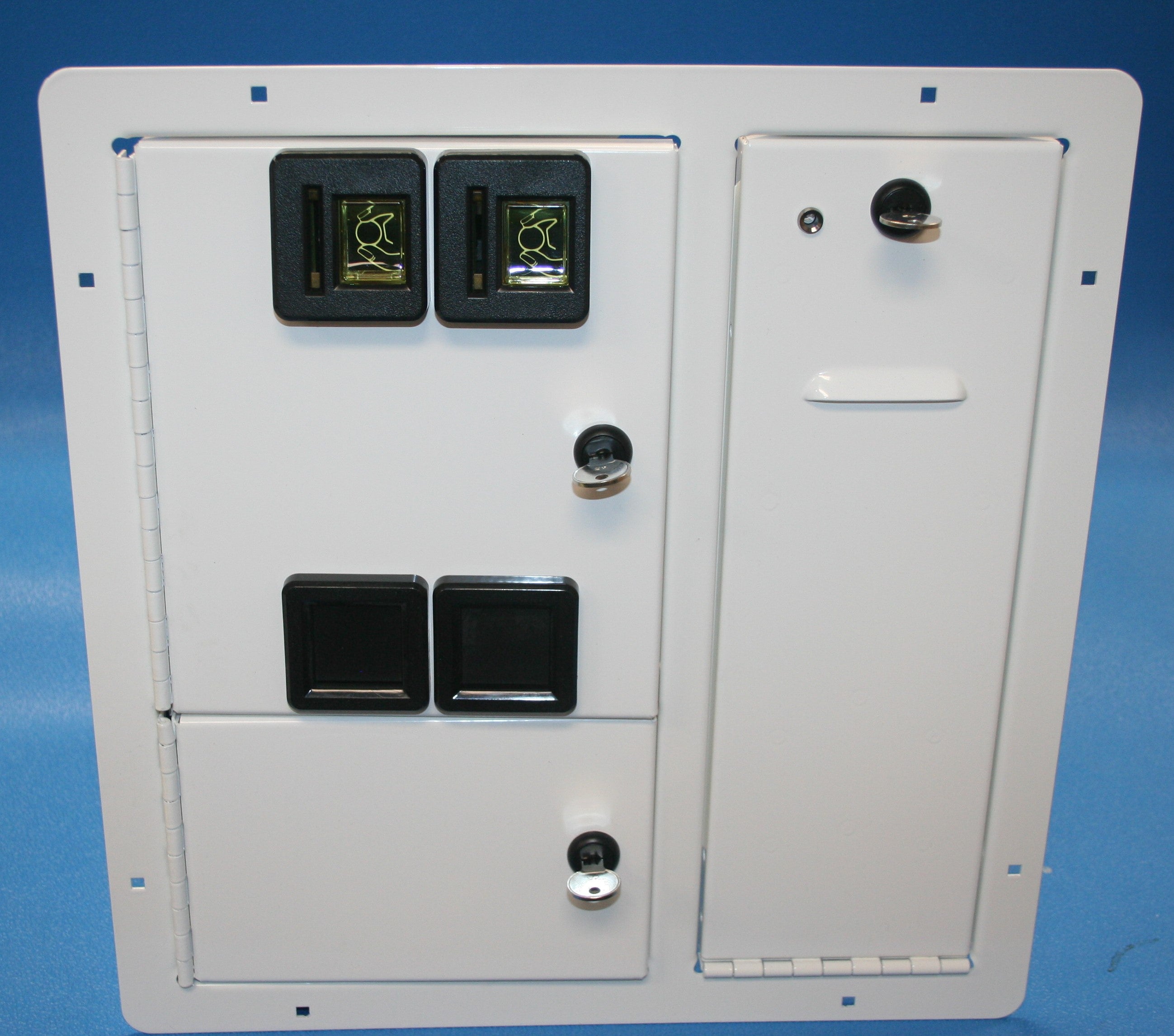 ASY TRIPLE COIN DOOR WHITE WITH DUAL ENTRY [WA5001A7X] – ICE Parts Store